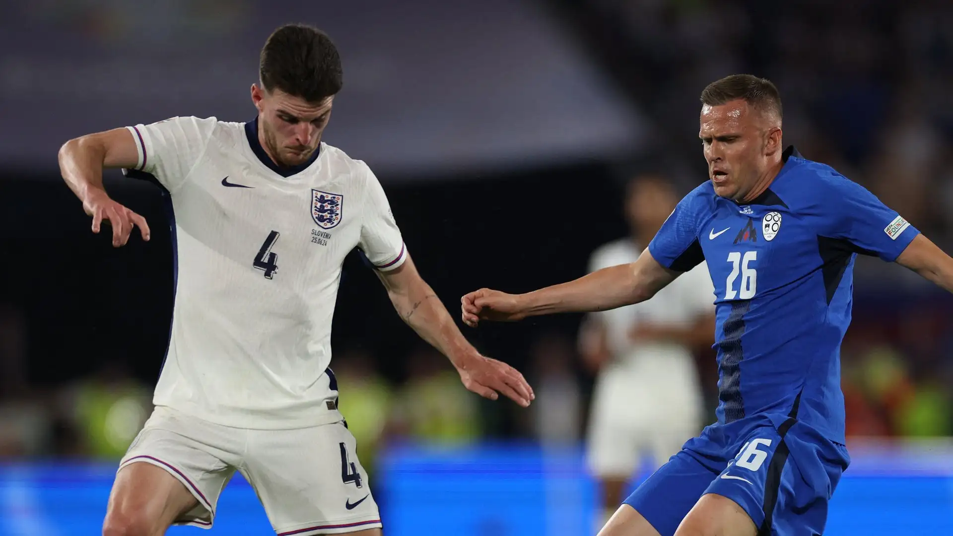 កីឡាករក្រុមស្លូវេនីមួយរូបទម្លាយការនិយាយជាមួយ Declan Rice ...