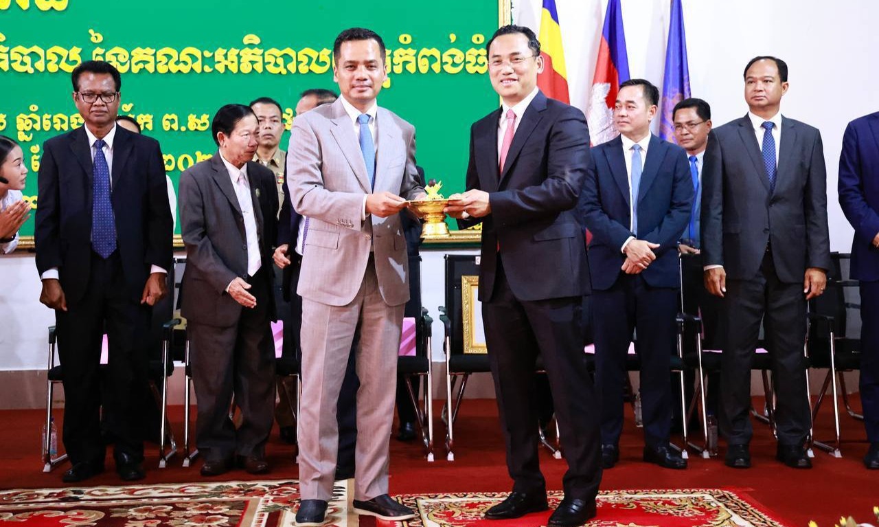 ឯកឧត្តមអភិសន្តិបណ្ឌិត ស សុខា ព្រមានដល់ជនឈរពីក្រោយបទល្មើសធនធានធម្មជាតិ ...